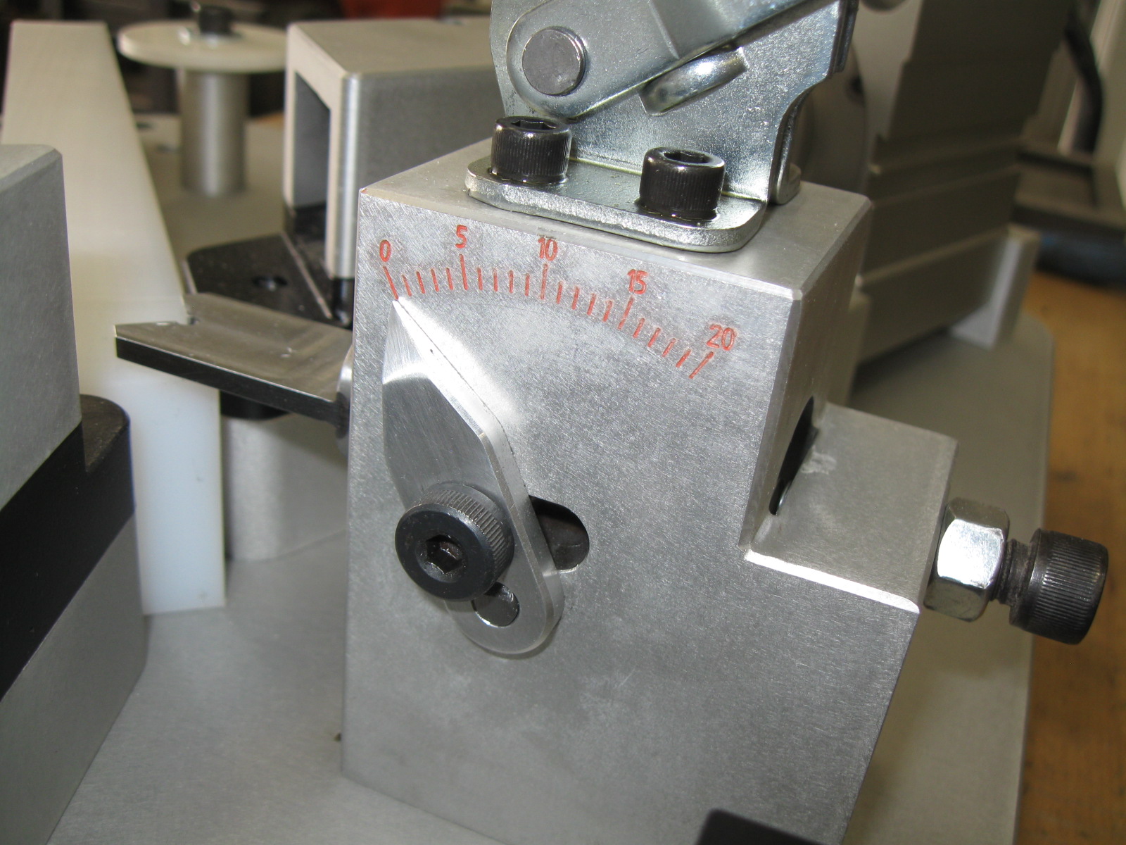 Custom design & Manufacturing – Keystone Pattern & Machine